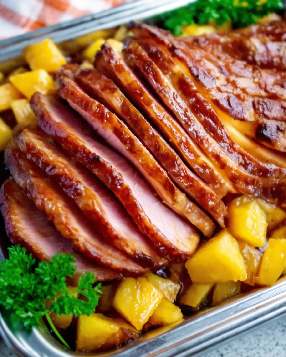Delicious Slow Cooker Brown Sugar Pineapple Ham RecipeSlow Cooker Ham ...